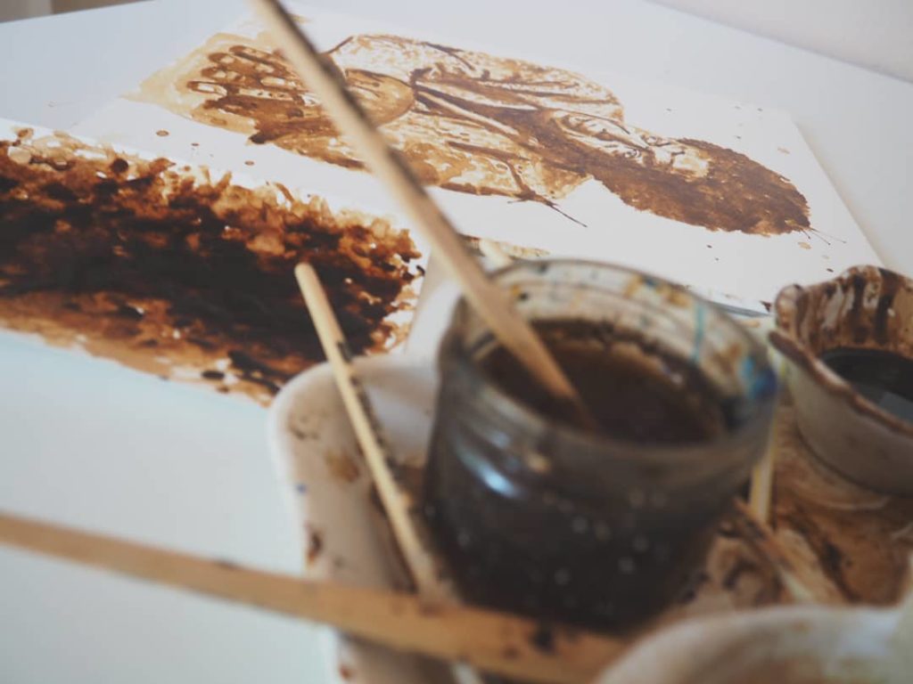 Artist Paints Portraits of Famous People Using Coffee - TettyBetty