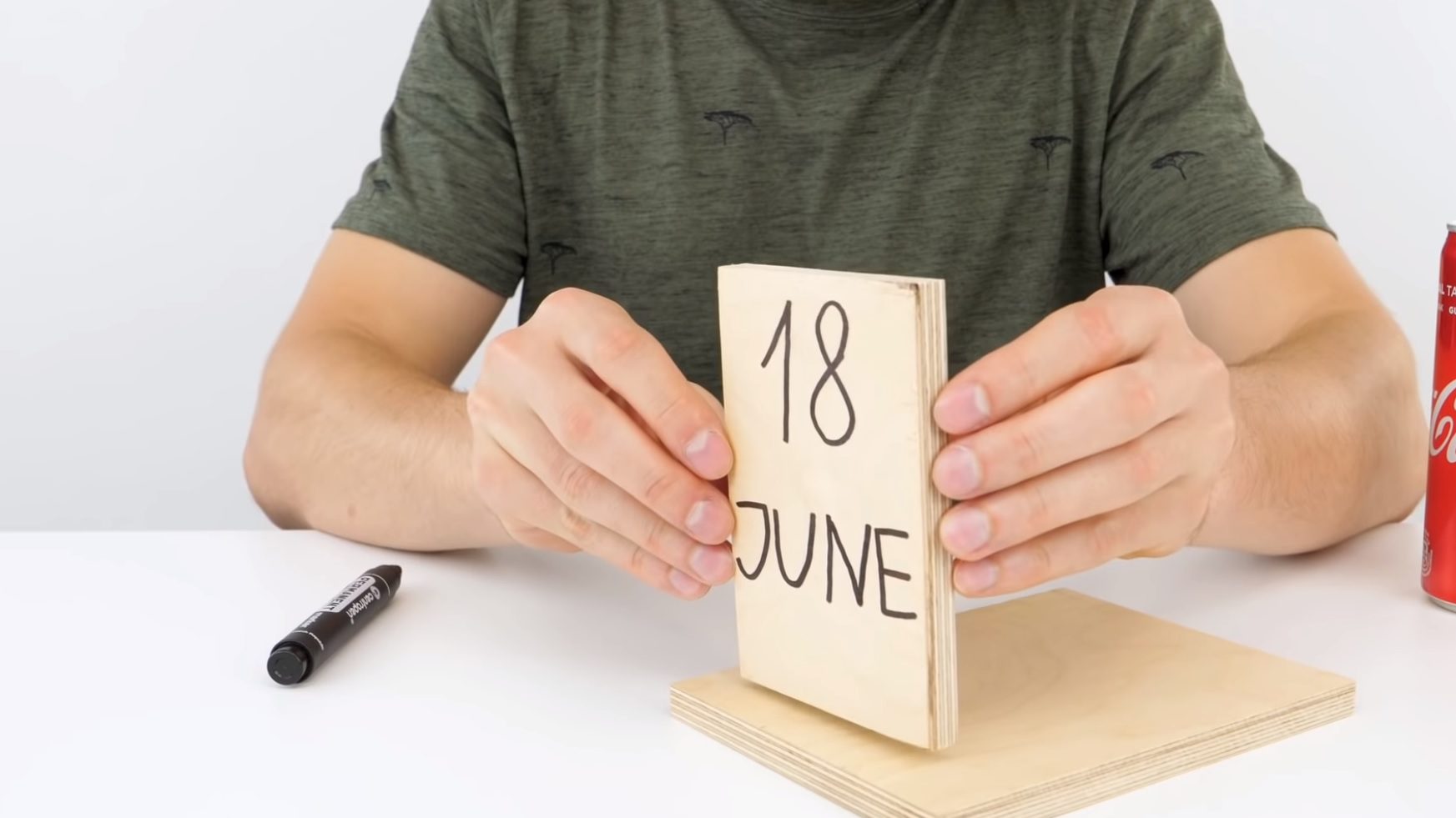 Learn to Make This Endless Calendar - TettyBetty