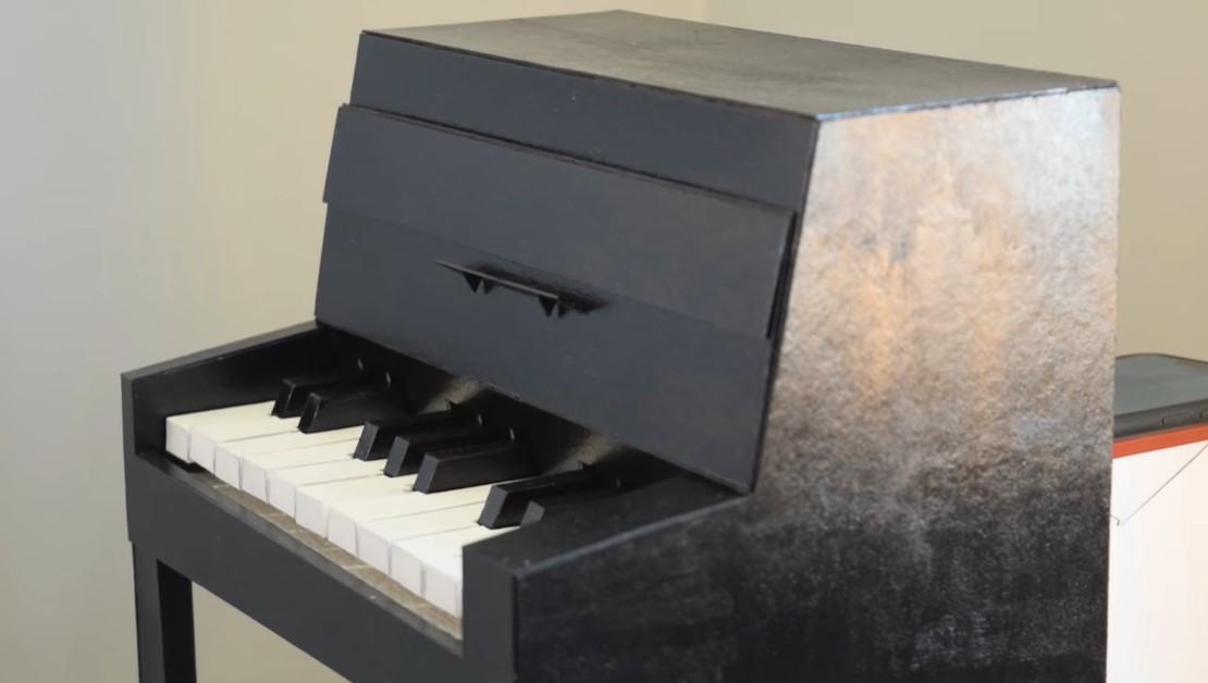 Engineer Makes Fully Functioning Models From Cardboard And Paper ...