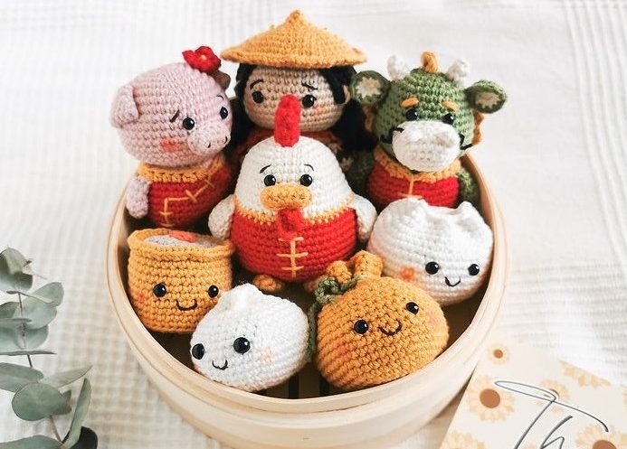 Crocheter Makes Adorable Miniature Figurines - TettyBetty