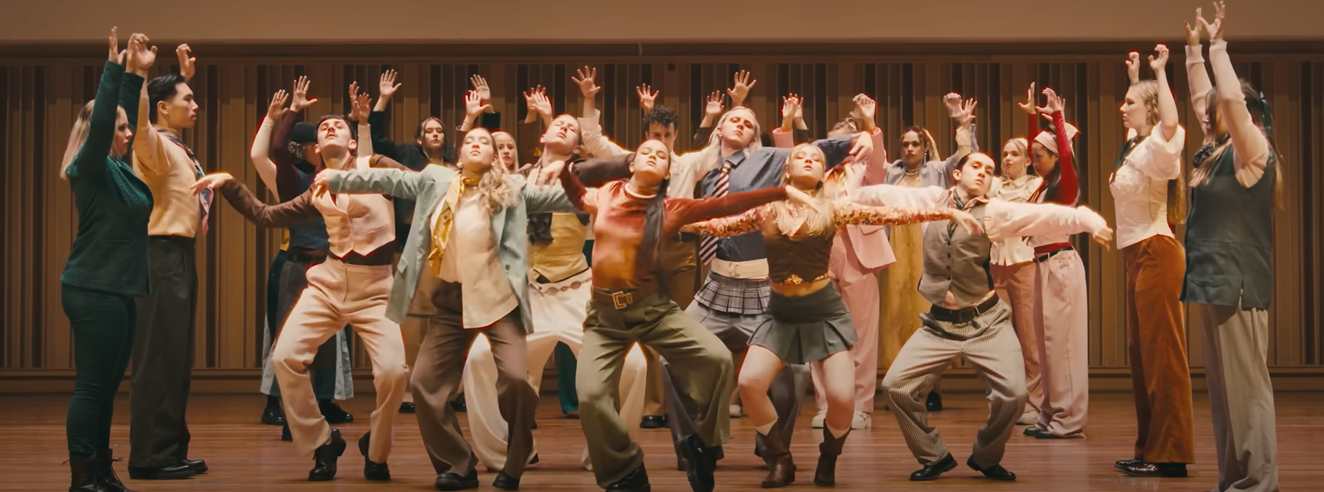 Dutch Dance Troupe Becomes Viral With Stunning Choreography for ...